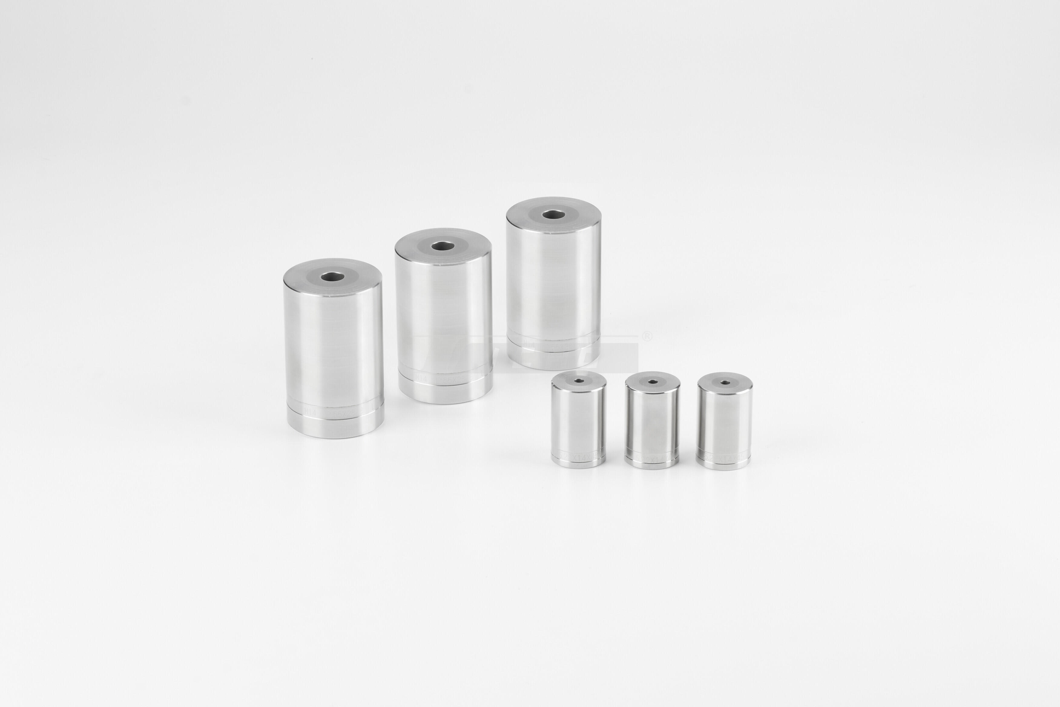 Superior Heading Dies for Precision Screws & Bolts Manufacturing